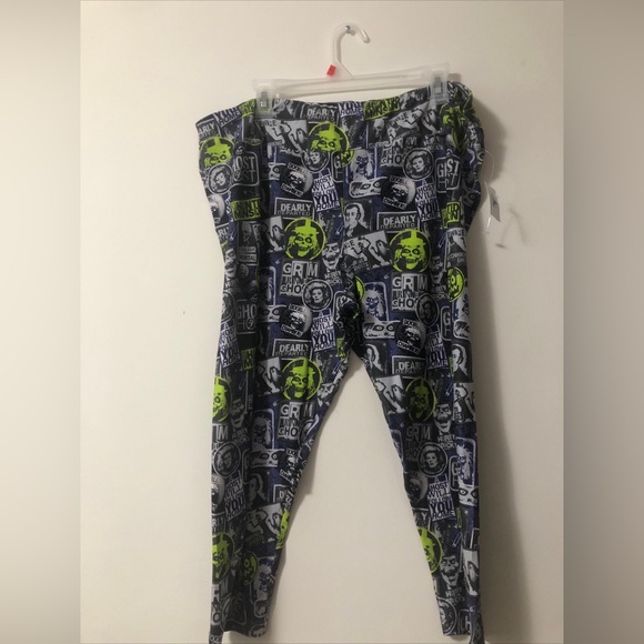 Disney | Pants & Jumpsuits | Nwt 34 Womens Haunted Mansion Leggings Disney Parks Capri Pants ...